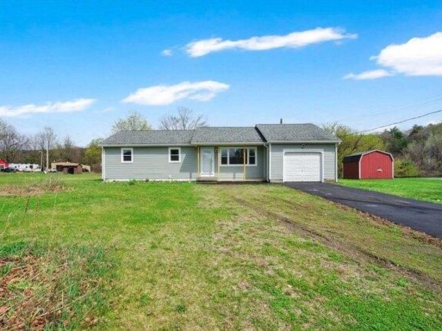 3 bedroom, Holyoke MA 01040 101857098