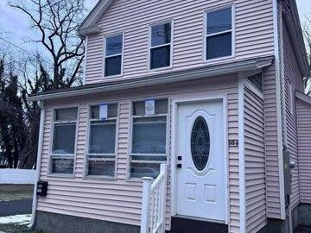3 bedroom, Holyoke MA 01040 102633577