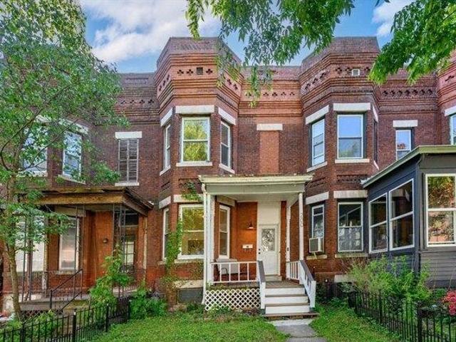 3 bedroom, Holyoke MA 01040 103224363