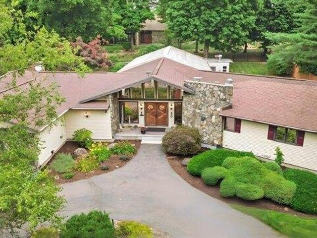 3 bedroom, Holyoke MA 01040 104807611