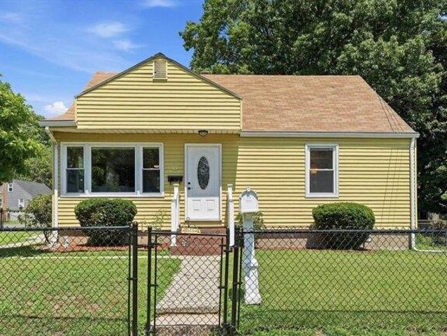 3 bedroom, Holyoke MA 01040 104946679