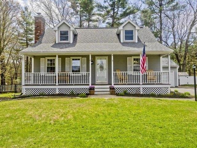 3 bedroom, Holyoke MA 01040 LS102372634