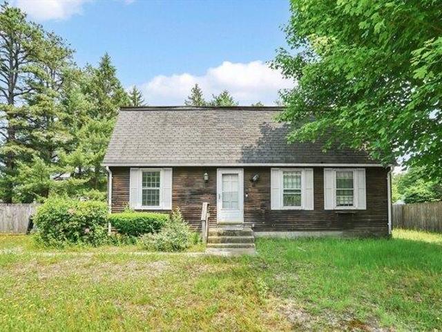 3 bedroom, Holyoke MA 01040 LS102312974