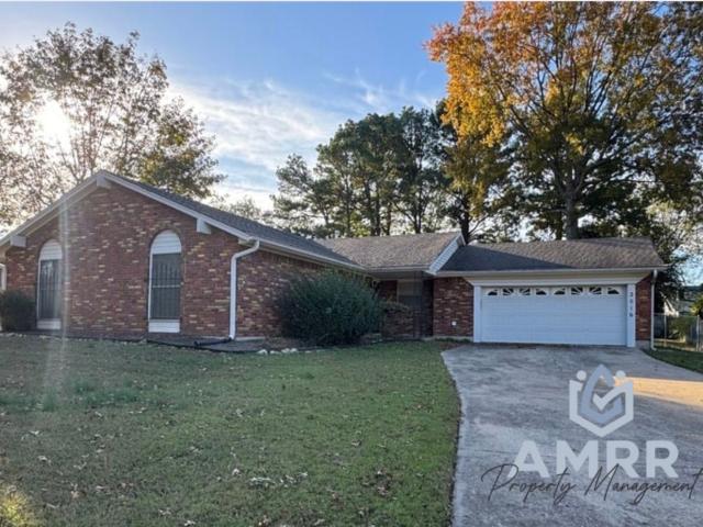 3 Bedroom Home with Fenced Yard!