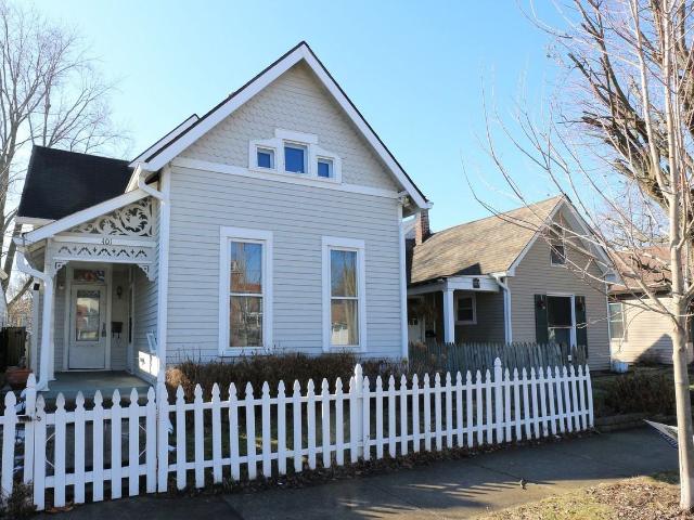 3 Bedroom Home for Rent at 401 Lincoln St, Indianapolis, IN 46225 Near Southside