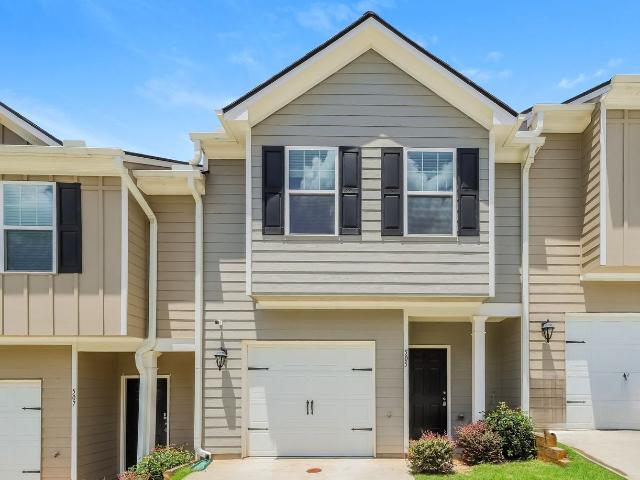 3 Bedroom Home for Rent at 410 Highwood Ln, East Point, GA 30344