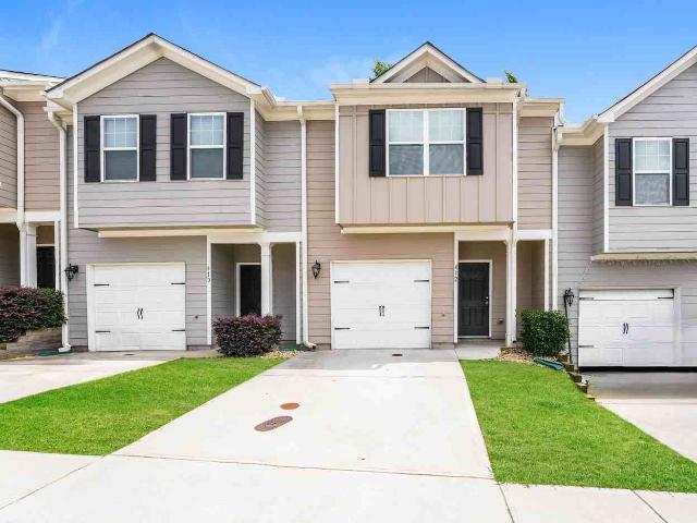 3 Bedroom Home for Rent at 412 Highwood Ln, East Point, GA 30344