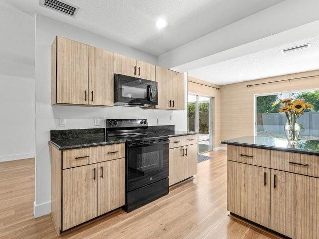 3 Bedroom Home for Rent at 4238 Magnolia Street, Palm Beach Gardens, FL 33418 Ballenisles