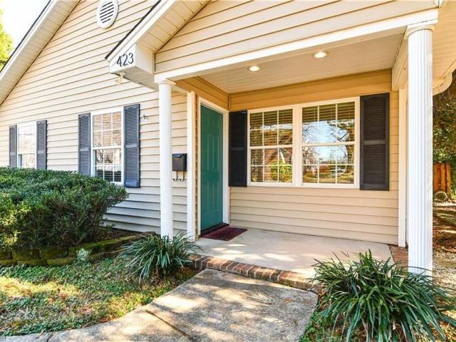 3 Bedroom Home for Rent at 423 Westdale Pl, Greensboro, NC 27403 Lindley Park