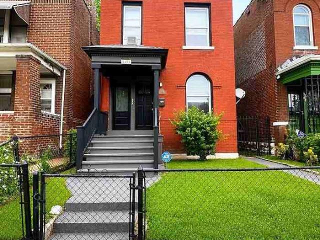 3 Bedroom Home for Rent at 4451 Oakland Ave, St. Louis, MO 63110 Forest Park Southeast