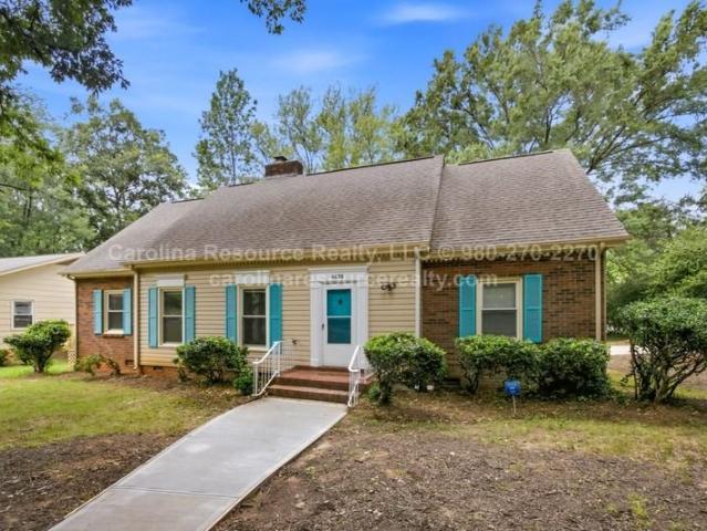 3 Bedroom Home for Rent at 4535 Dawnwood Dr, Charlotte, NC 28212 Idlewild Farms