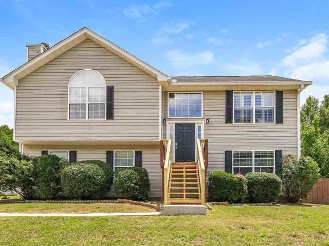 3 Bedroom Home for Rent at 459 Pecan Wood Cir, Fairburn, GA 30213