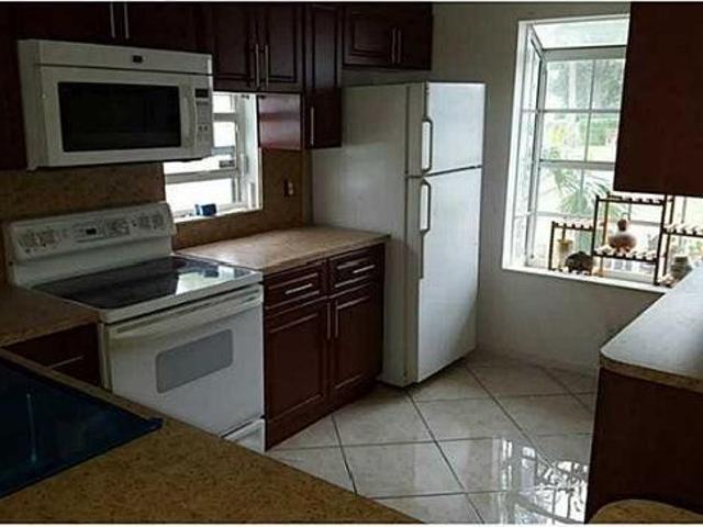 3 Bedroom Home for Rent at 4674 Lakeside Circle, West Palm Beach, FL 33417