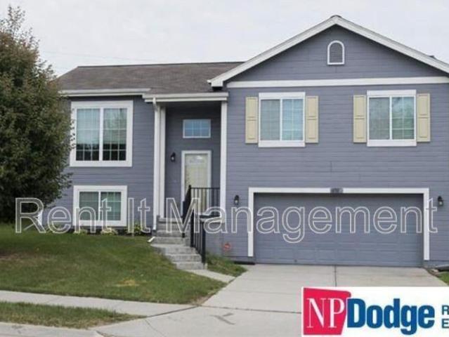 3 Bedroom Home for Rent at 4701 Navenue, Omaha, NE 68116 Walnut Ridge