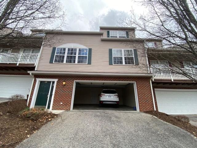 3 Bedroom Home for Rent at 470 Tall Oak Blvd, Christiansburg, VA 24073