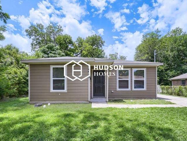 3 Bedroom Home for Rent at 4919 Wellington St, Dallas, TX 75210 South Dallas