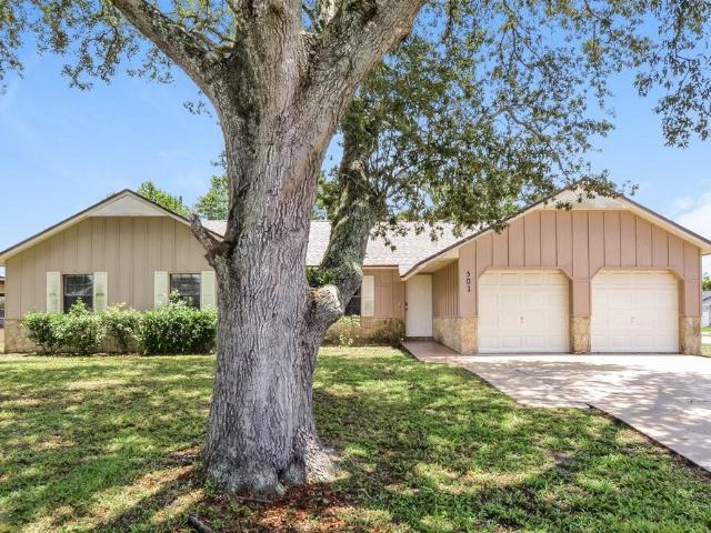 3 Bedroom Home for Rent at 501 Salerno Drive, Deltona, FL 32725 Deltona Lakes