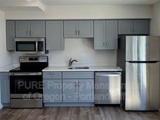 3 Bedroom Home for Rent at 5026 N Harvard St #C, Portland, OR 97203 University Park