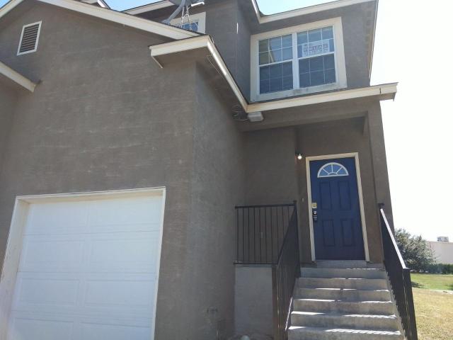3 Bedroom Home for Rent at 5026 Summit Wood #1, San Antonio, TX 78229