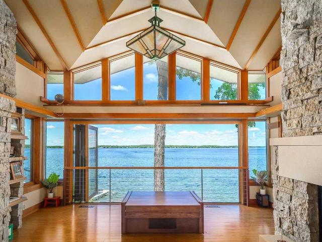 3 Bedroom Home for Rent at 5030 Lake Mendota Dr, Madison, WI 53705