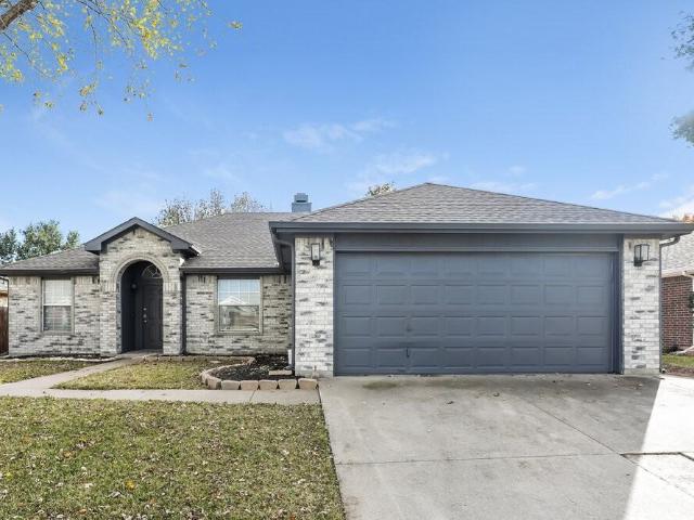 3 Bedroom Home for Rent at 5122 Eastcreek Dr, Arlington, TX 76018