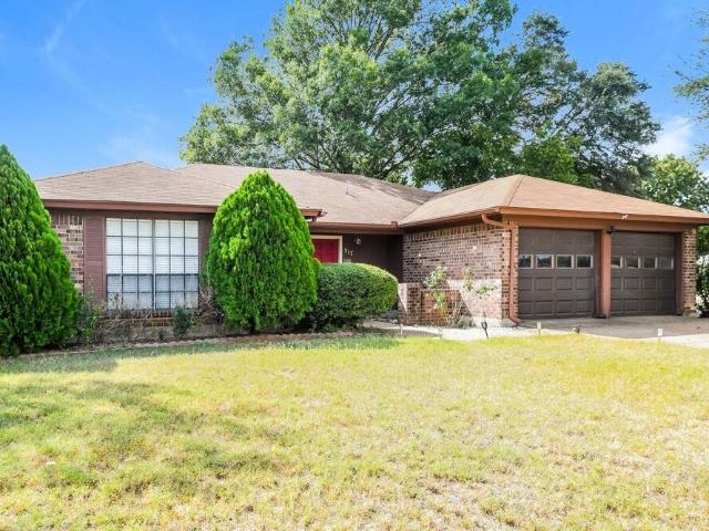 3 Bedroom Home for Rent at 517 Daniels Dr, Crowley, TX 76036 Crowley Park South