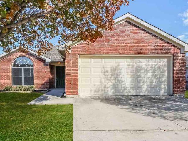 3 Bedroom Home for Rent at 528 Cambridge Dr, Saginaw, TX 76179