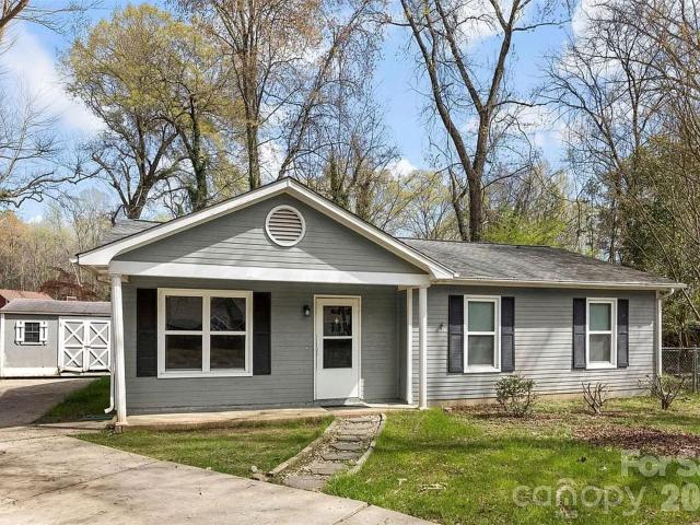 3 Bedroom Home for Rent at 5307 Dawndeer Ln, Charlotte, NC 28212 Farm Pond