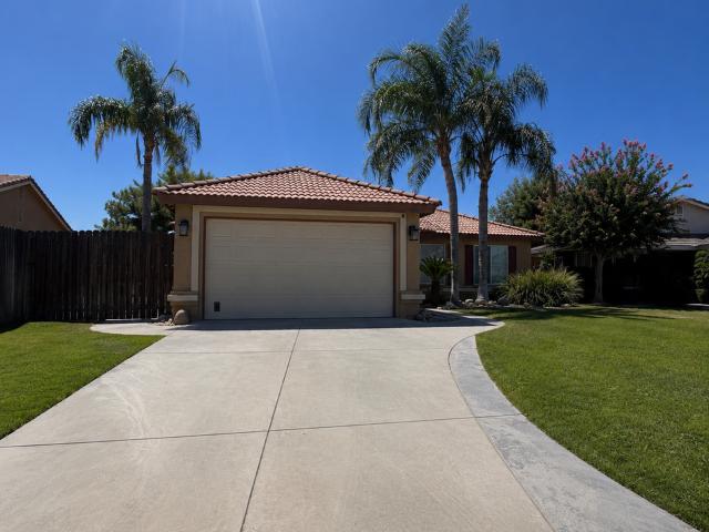 3 Bedroom Home for Rent at 5311 Summer Villa Dr, Bakersfield, CA 93313 The Seasons