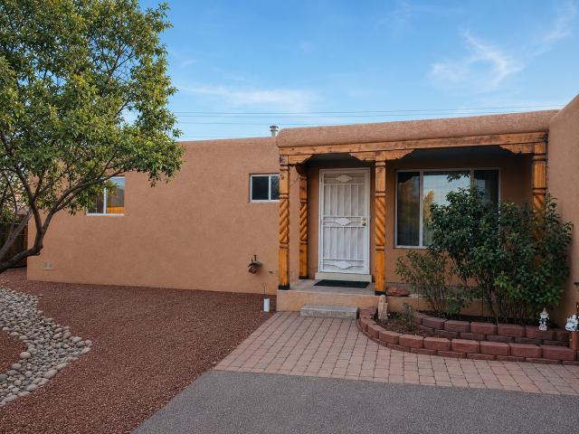 3 Bedroom Home for Rent at 5701 Lane Ct Nw, Albuquerque, NM 87107 Los Poblanos