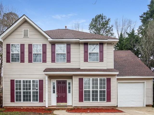 3 Bedroom Home for Rent at 5937 Hedgecrest Pl, Charlotte, NC 28269 Prosperity Church Road