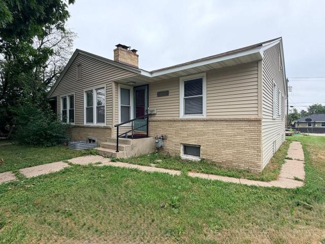 3 Bedroom Home for Rent at 6109 Penn Ave S, Minneapolis, MN 55419 Armatage