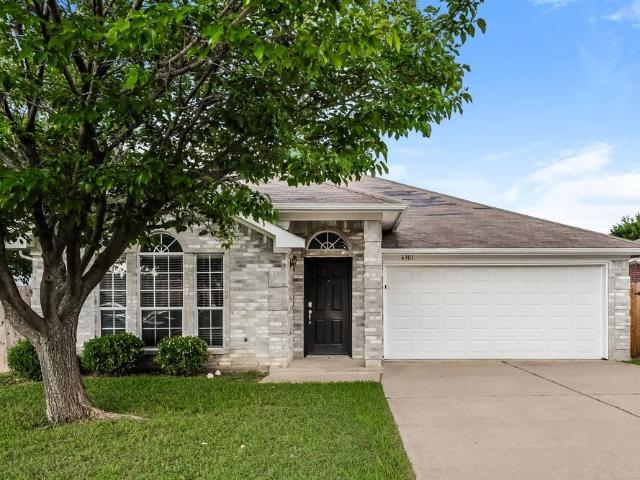 3 Bedroom Home for Rent at 6101 Summerfield Dr, Arlington, TX 76018