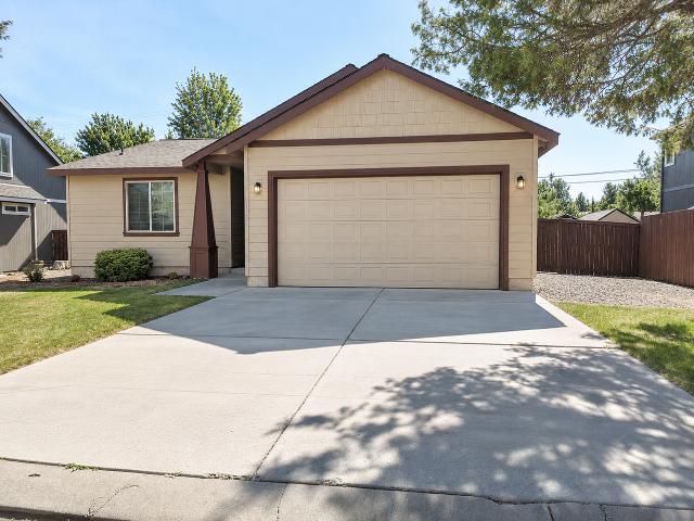 3 Bedroom Home for Rent at 61167 Brosterhous Rd, Bend, OR 97702 Old Farm District