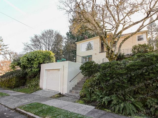 3 Bedroom Home for Rent at 616 Sw Moss St, Portland, OR 97219 South Burlingame