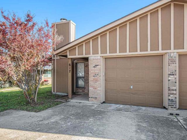 3 Bedroom Home for Rent at 617 S Las Vegas Trl, White Settlement, TX 76108