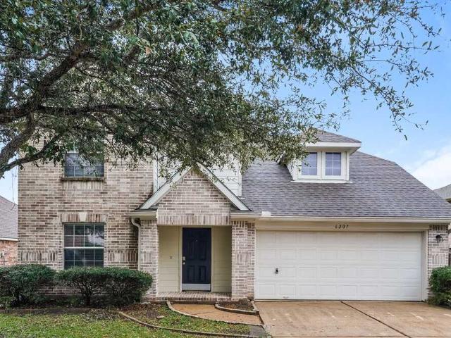 3 Bedroom Home for Rent at 6207 Winter Oak St, Pearland, TX 77584