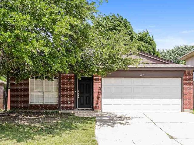 3 Bedroom Home for Rent at 621 Hollyberry Dr, Mansfield, TX 76063