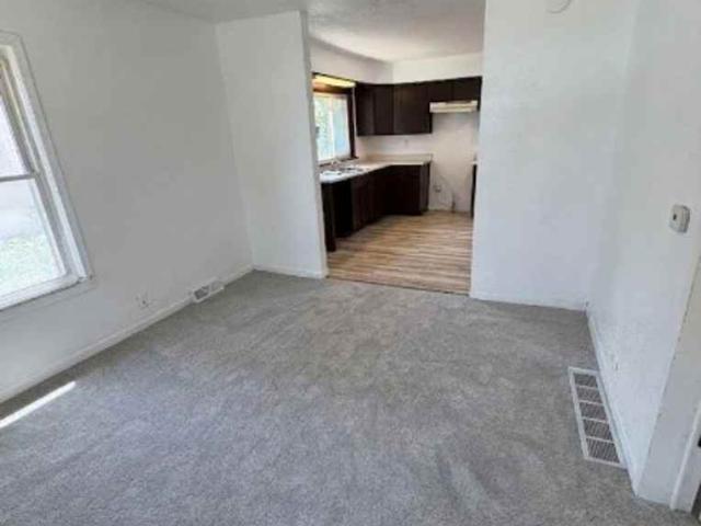 3 Bedroom Home for Rent at 624 Magnolia Pkwy, Waterloo, IA 50701