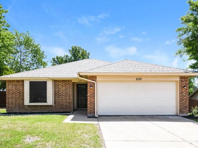 3 Bedroom Home for Rent at 629 Ozark Ave, Burleson, TX 76028