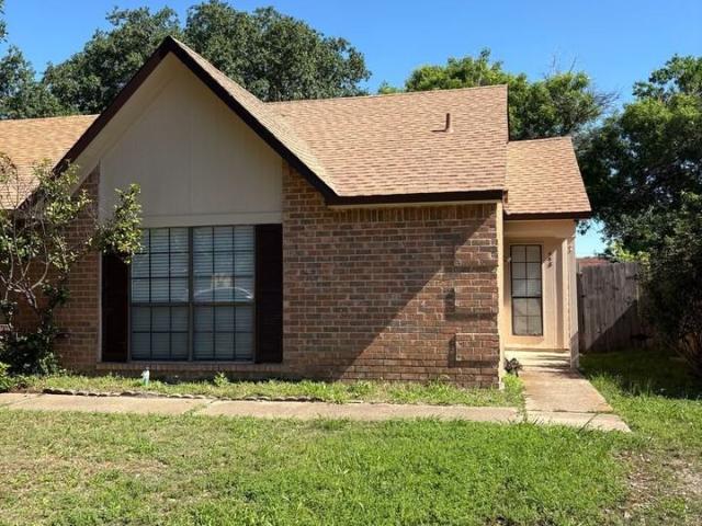 3 Bedroom Home for Rent at 658 Stonehenge Dr, Grand Prairie, TX 75052