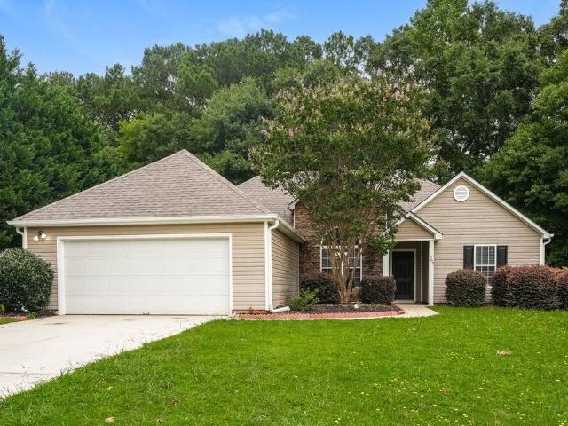 3 Bedroom Home for Rent at 663 Stonecrest Dr, Loganville, GA 30052