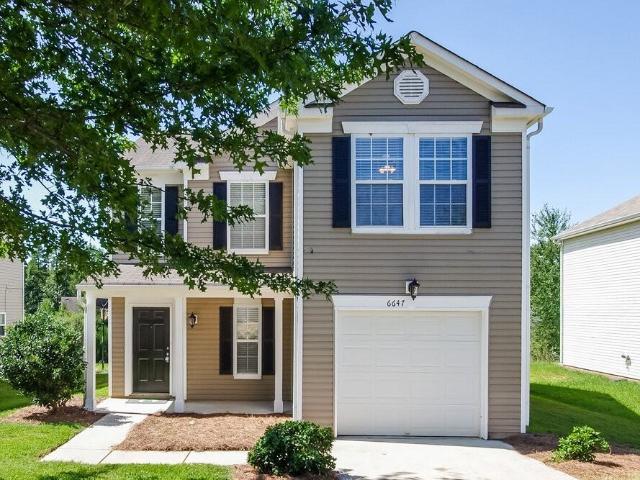 3 Bedroom Home for Rent at 6647 Wicked Oak Ln, Charlotte, NC 28216 Oakdale South