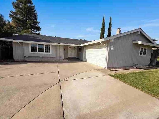 3 Bedroom Home for Rent at 6847 Oaklawn Way #1, Carmichael, CA 95628 Larchmont Hills