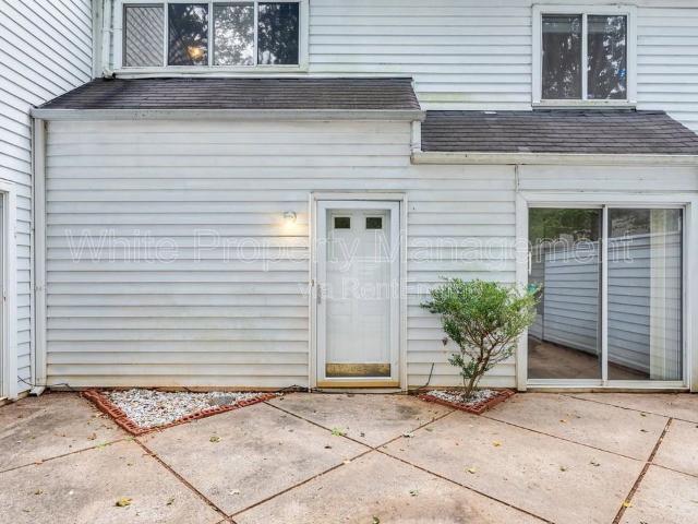 3 Bedroom Home for Rent at 6927 Stonington Ln, Charlotte, NC 28227 Becton Park