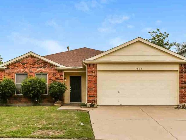 3 Bedroom Home for Rent at 7005 Edmundson Dr, Arlington, TX 76002