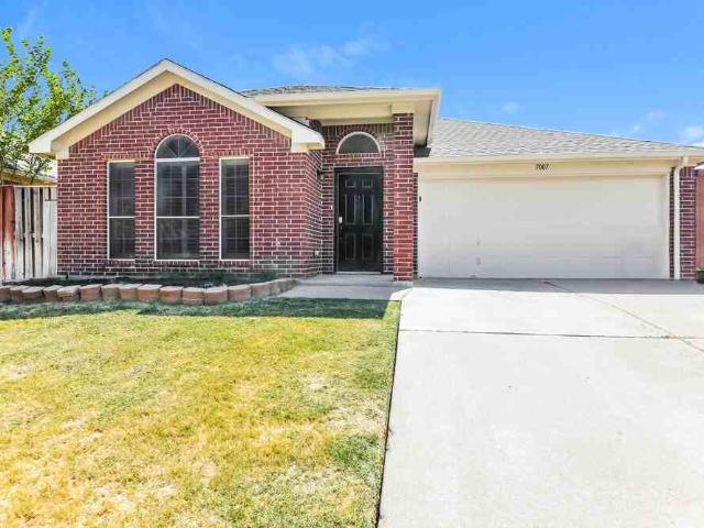 3 Bedroom Home for Rent at 7007 Rovato Dr, Arlington, TX 76001
