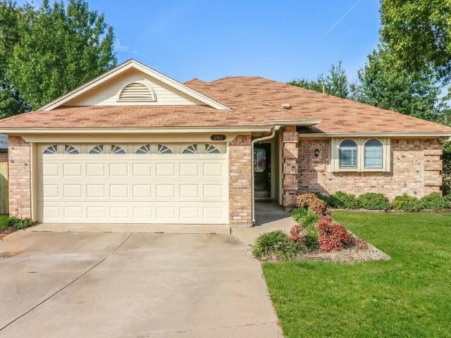3 Bedroom Home for Rent at 700 Sandy Trl, Fort Worth, TX 76120