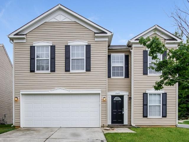3 Bedroom Home for Rent at 7029 Maple Park Ln, Charlotte, NC 28269 West Sugar Creek
