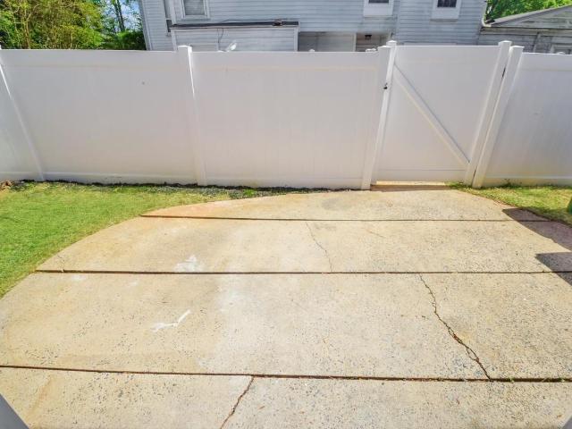 3 Bedroom Home for Rent at 7021 Stonington Ln, Charlotte, NC 28227 Becton Park